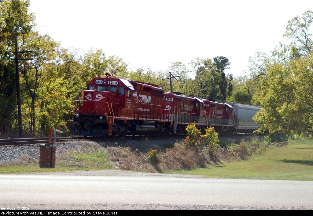 RJCC 1603,1605,3314 head toward the Distribution center